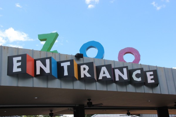 Bullet Points: Houston Zoo Says Bye-Bye to ‘No Guns’ Sign | Bullet Points