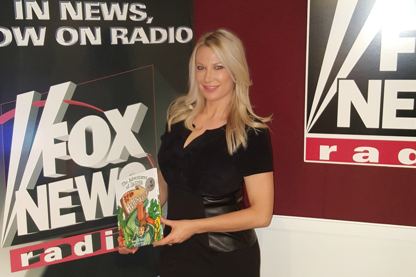 AFMW: Author Roselyn Kasmire | A Few Moments With