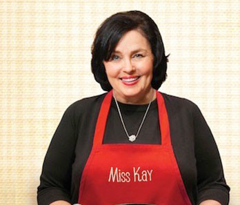 “Cooking” w/ Miss Kay | Willie Robertson
