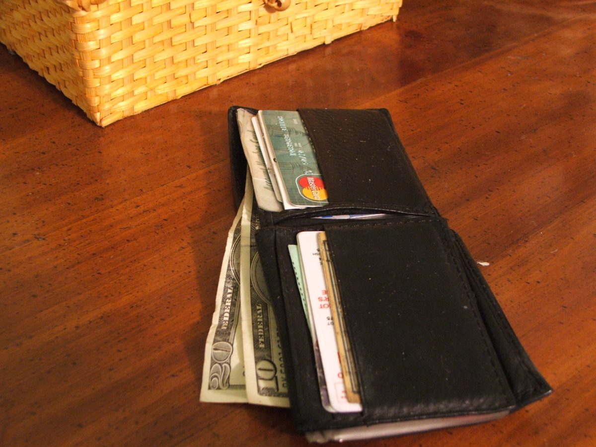 Stolen Wallet Returned Eight Years Later… With Money & More Still In It ...