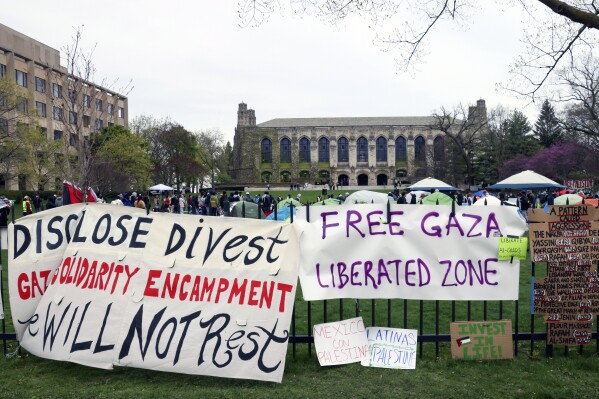 LISTEN: Jewish Northwestern Students Have “No Confidence” in Leadership ...