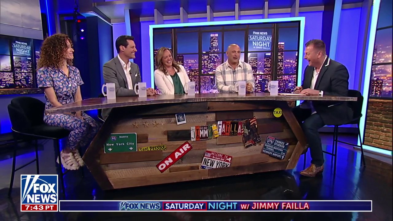 Sports Talk Radio Legend Craig Carton Stops By ‘Fox News Saturday Night ...