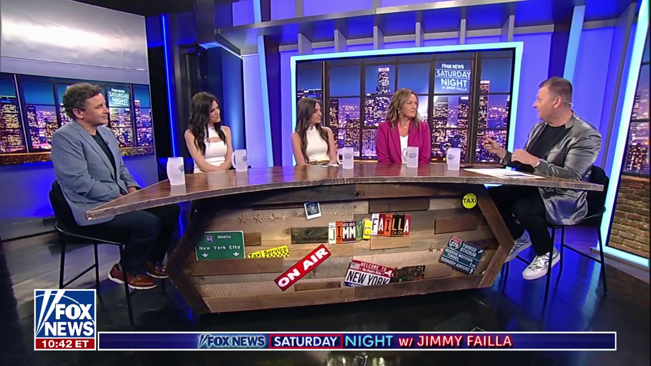 Jimmy Failla’s Wife Jenny Stops By ‘Fox News Saturday Night’ To ...